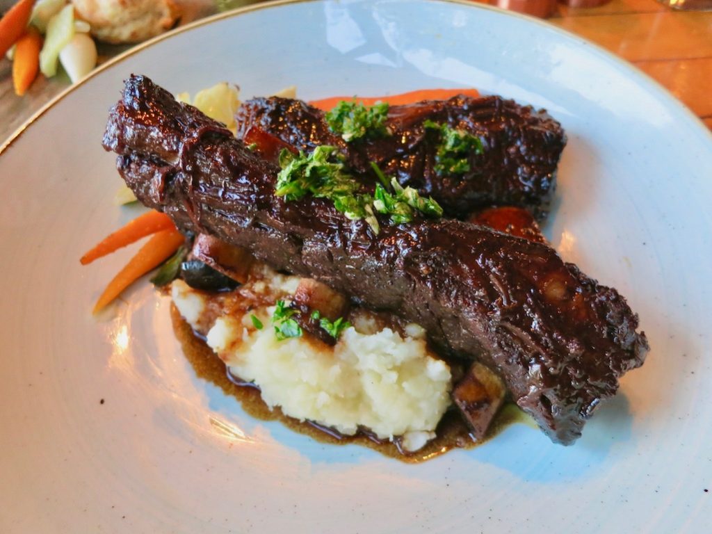 Best Food In Montana Yellowstone Country by Food Travelist